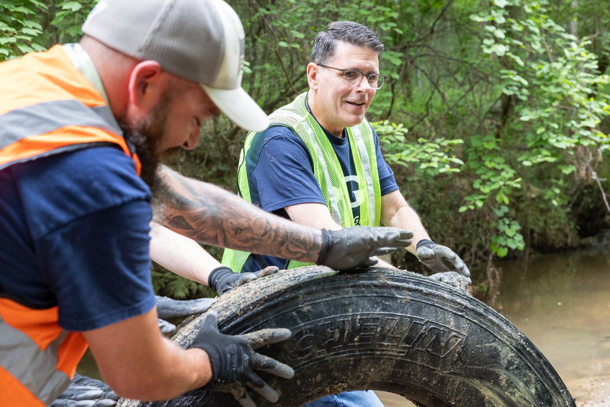 Celebrating Earth Day and 20 Years of Conservation: Georgia Aquarium ...