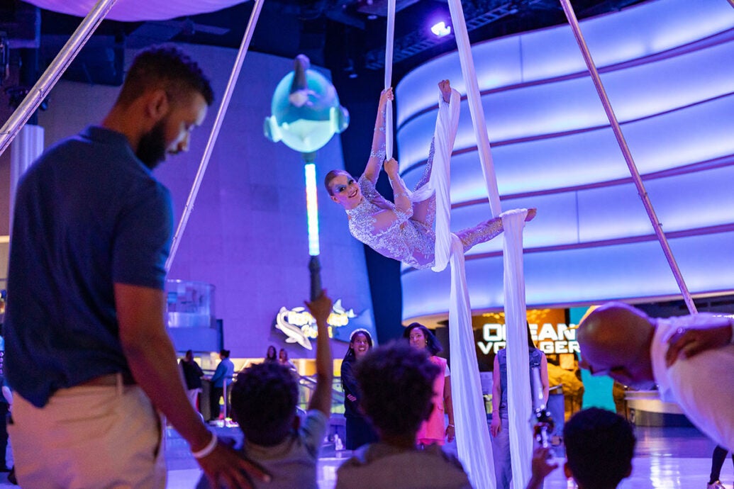 Glow Nights at Georgia Aquarium - Nightly Summer Fun in Atlanta